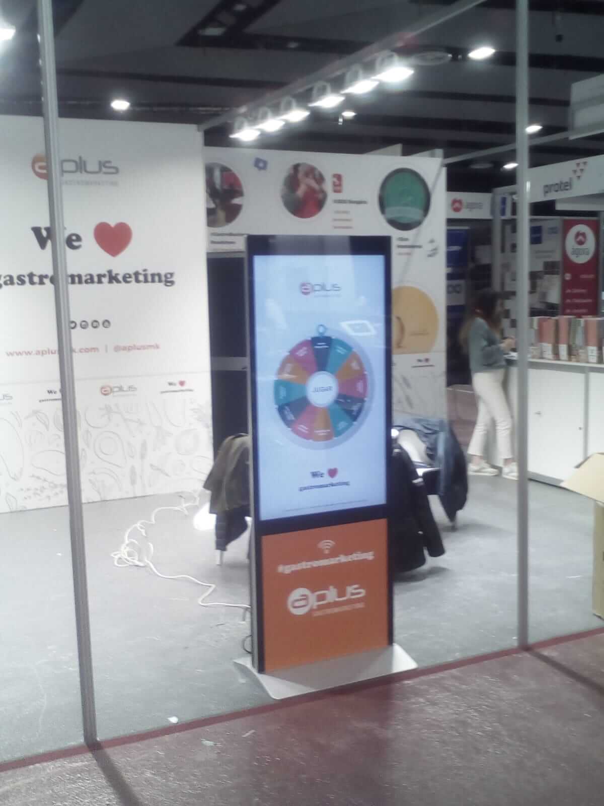 Tactile advertising totem for events, marketing campaigns, advertising...