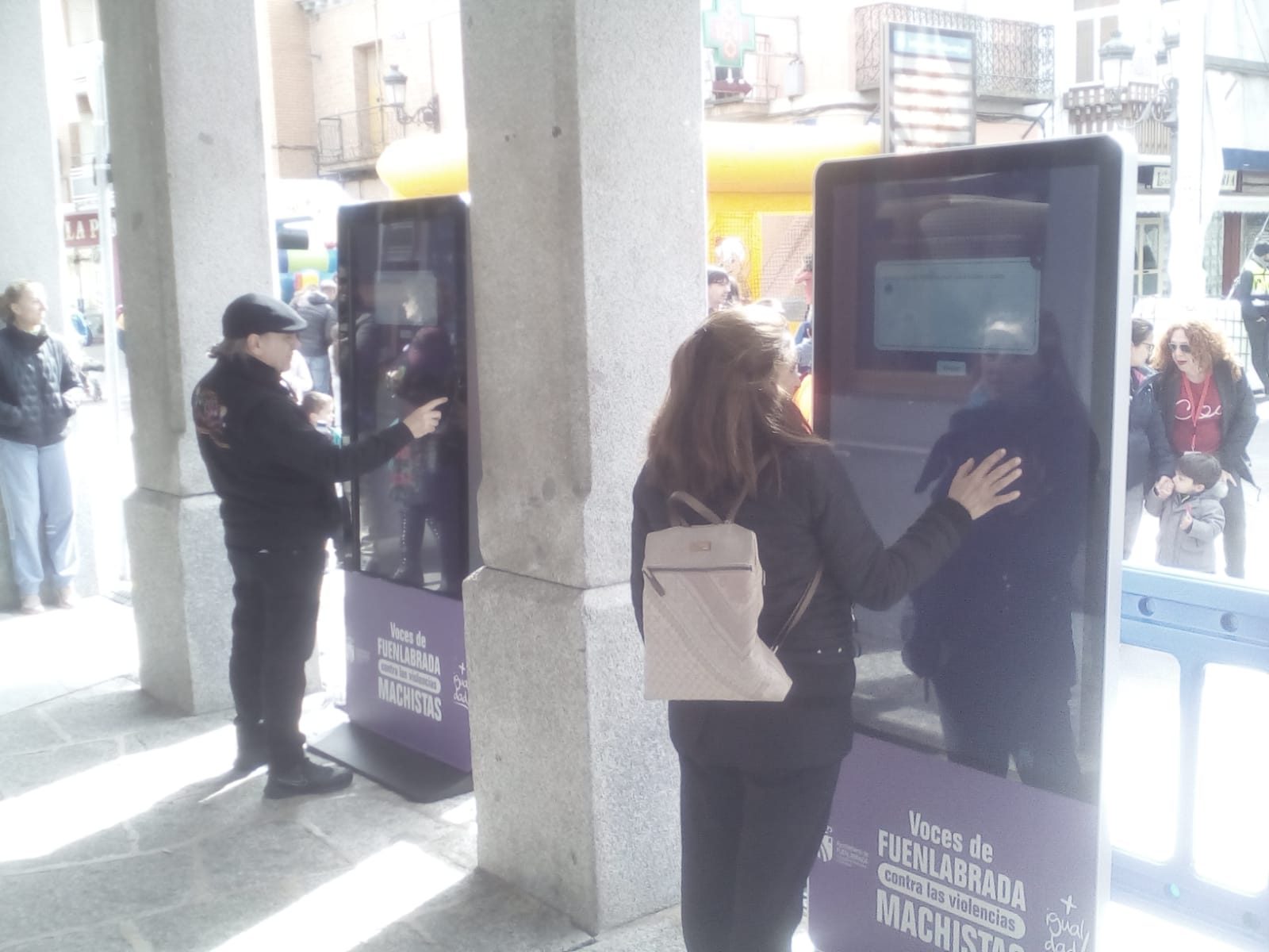 Eye-catching window displays for your business - SB Service